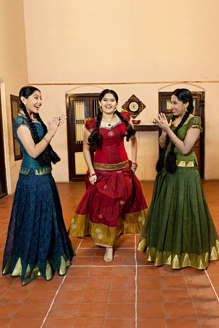 Pattu Pavadai Materials (Universal Size) – Avishya.com