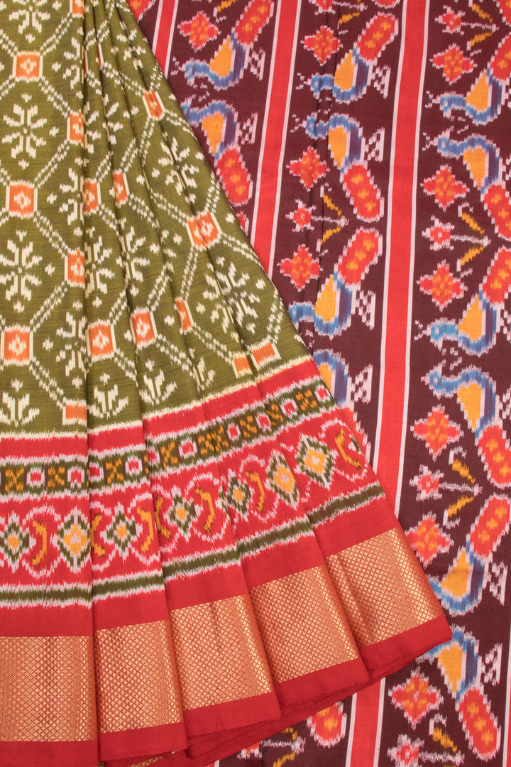 Ikat Pochampally Sarees - Pure Handloom Sarees with Intricate Patterns ...